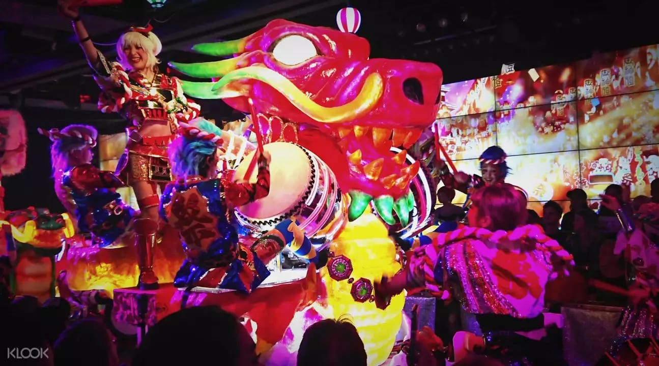 52 Weird and Unique Things To Do In Tokyo - Erika's Travelventures