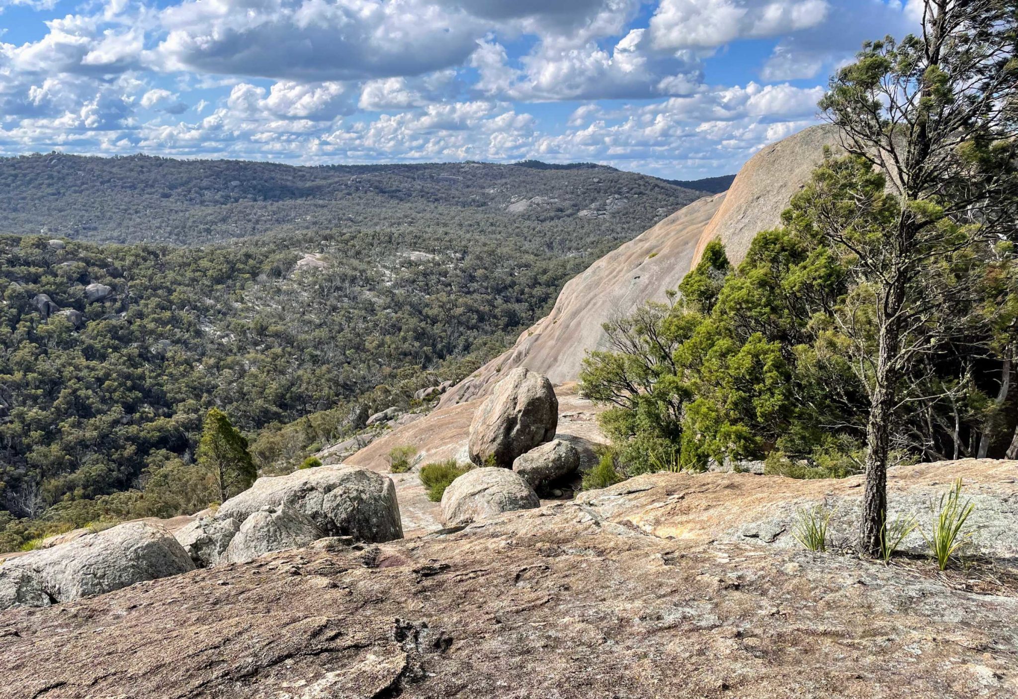 Guide to Hiking the Pyramid at Girraween National Park - Erika's ...